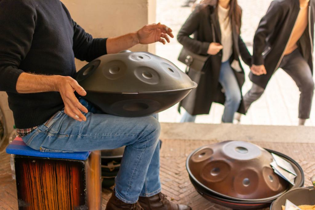 Apprendre à jouer du handpan : ressources et méthodes – Handpan France ...